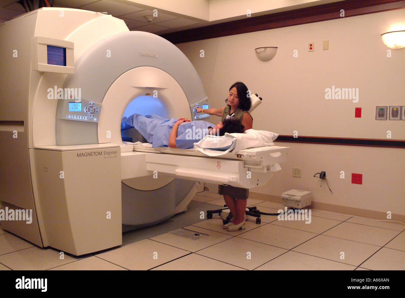 Scanners mri scan hospital emergency health care magnetic resonance ...