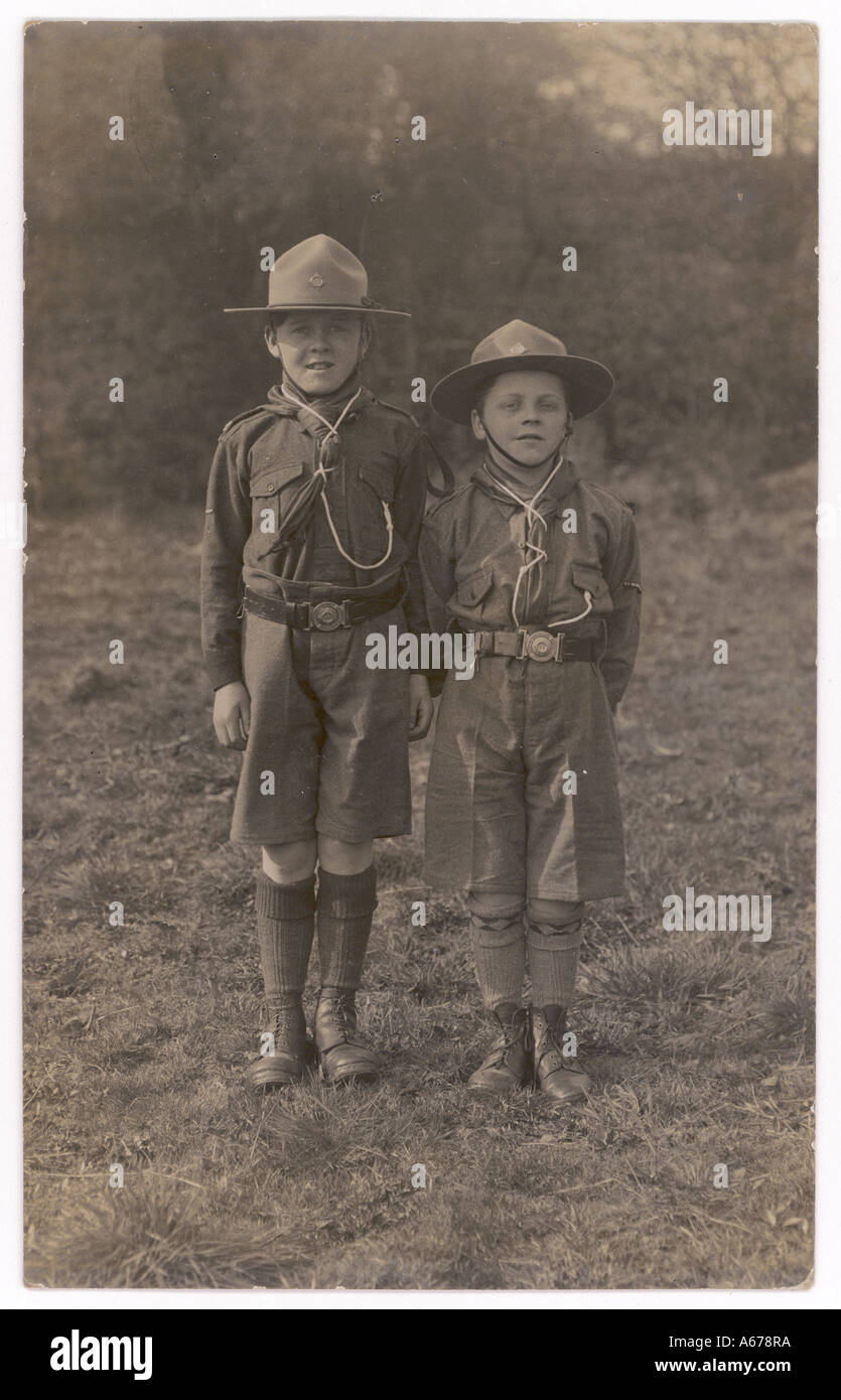 Scouts uniform Banque de photographies et d’images à haute résolution ...