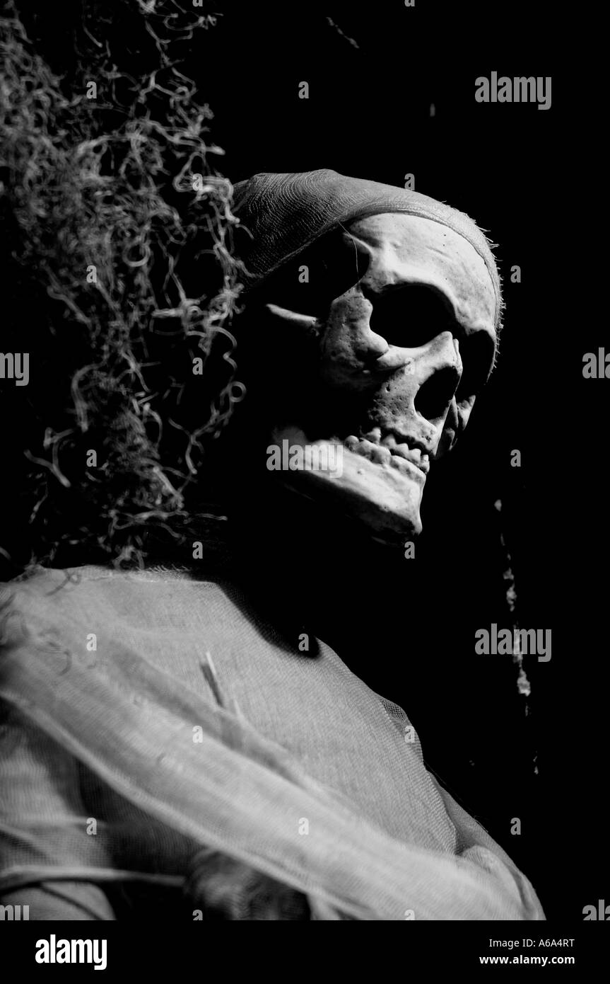 Cadavre humain Banque d'images noir et blanc - Alamy