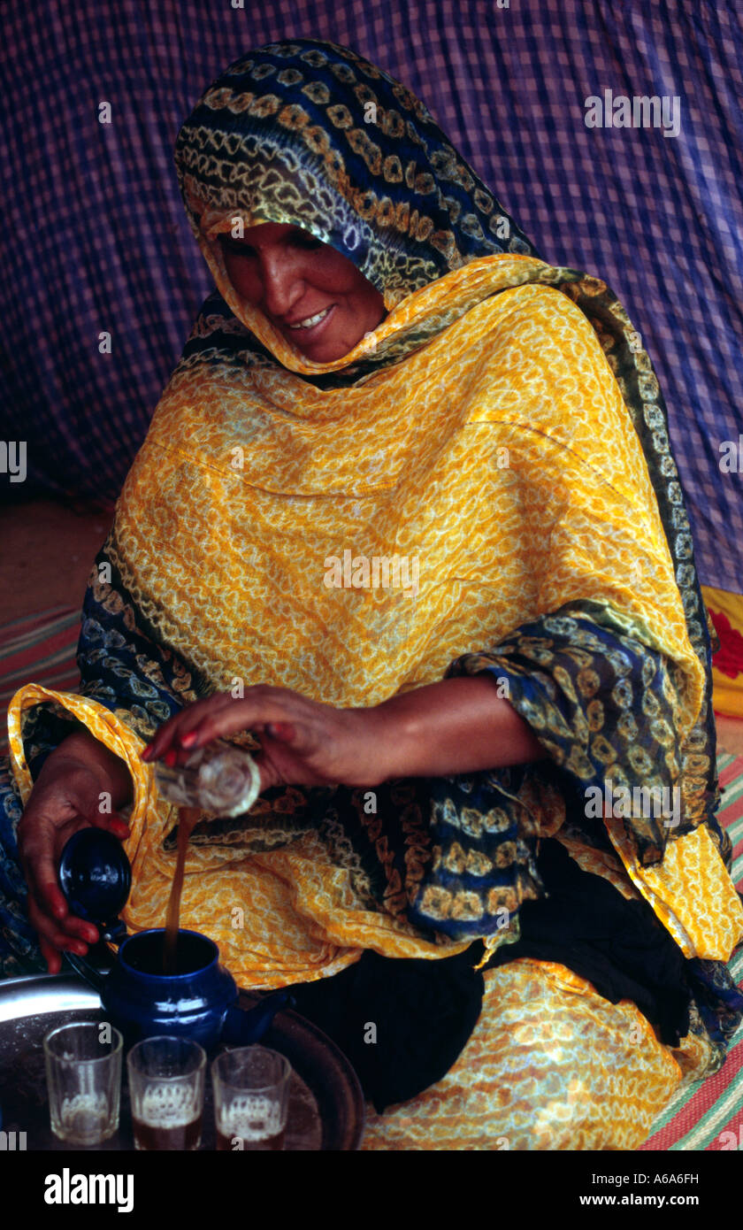 Tenue traditionnelle mauritanien Banque de photographies et d’images à ...