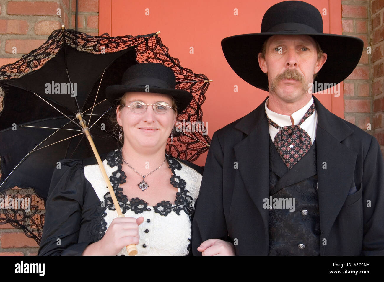 Wyatt earp and josephine Banque de photographies et d’images à haute ...