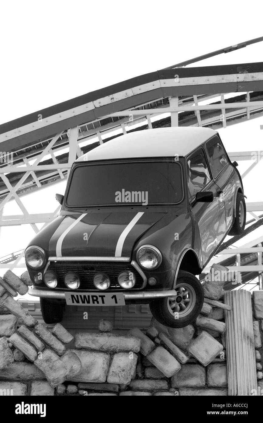Austin mini Banque d'images noir et blanc - Alamy