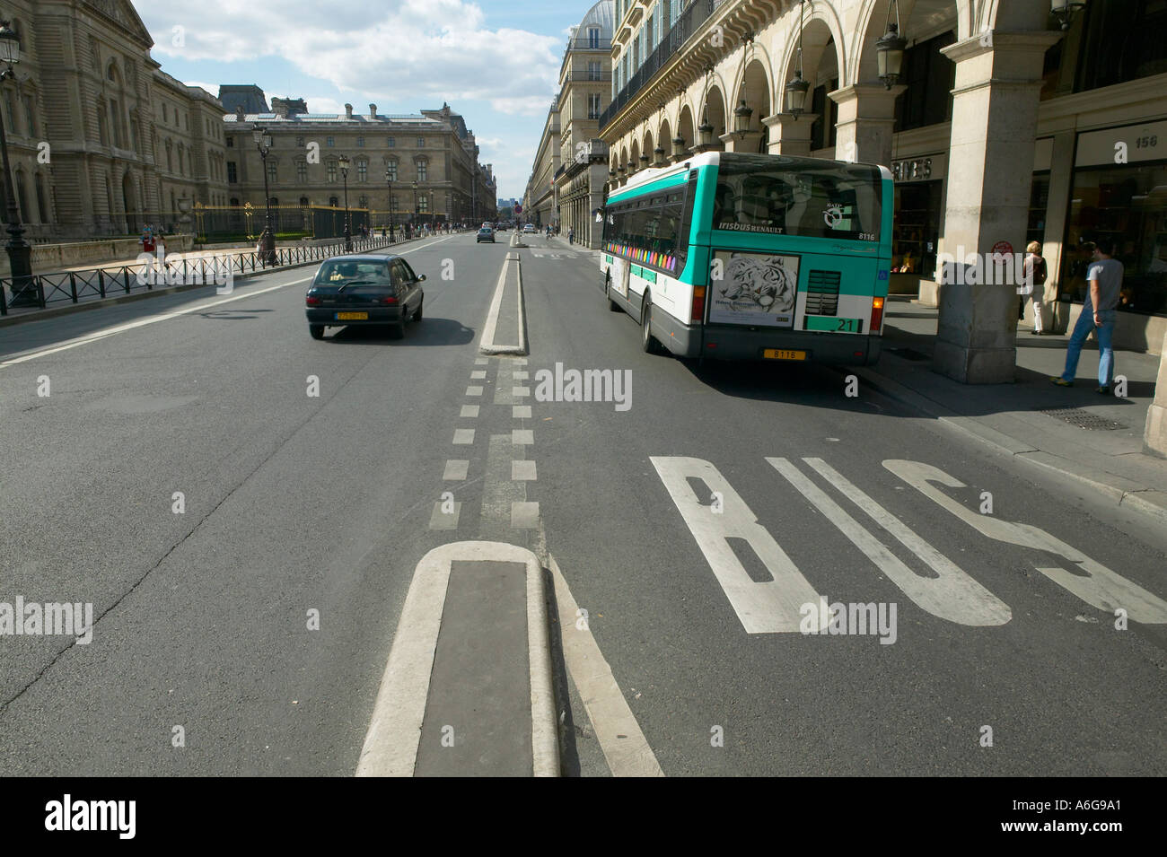 Ratp bus paris Banque de photographies et d’images à haute résolution ...