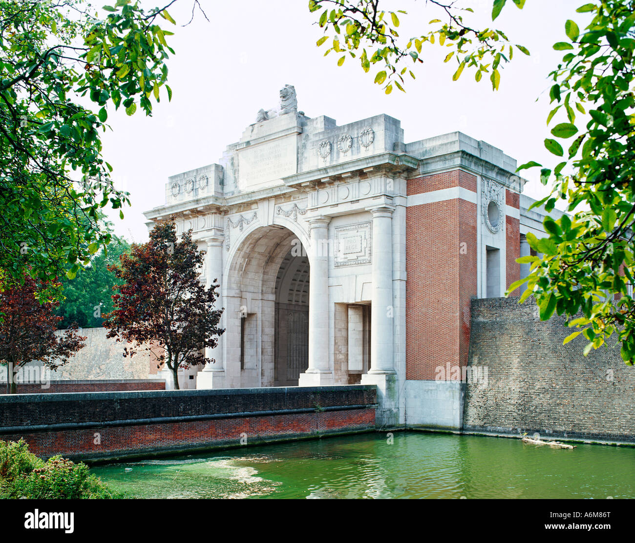 Ypres arch Banque de photographies et d’images à haute résolution - Alamy