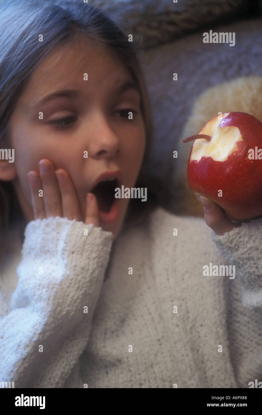 Ver dans la pomme Banque de photographies et d’images à haute ...