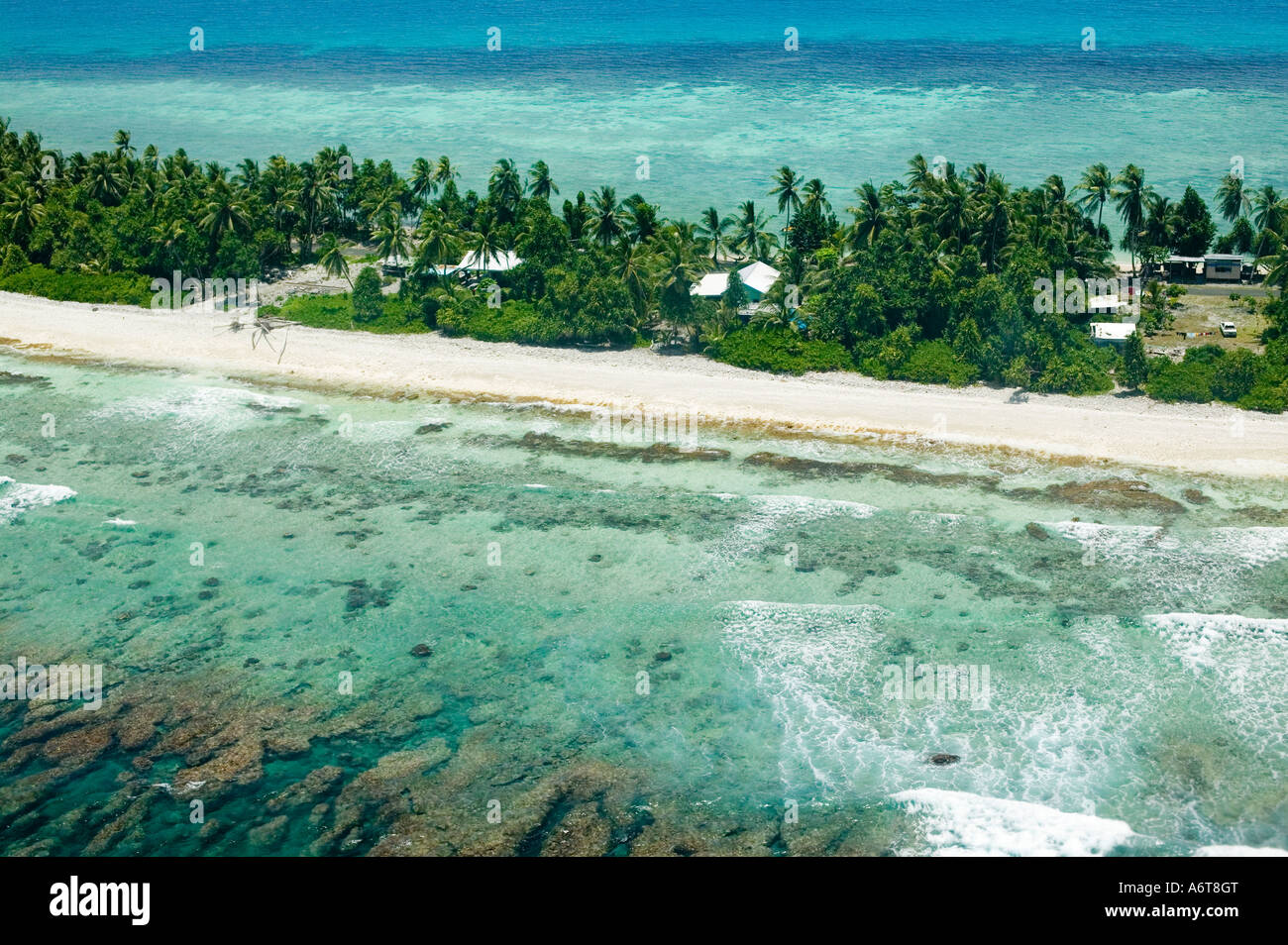 Funafuti de l'air montrant la vulnérabilité de cette île est de faible ...