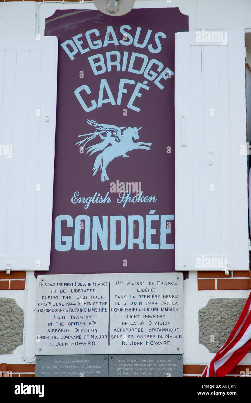 Cafe gondree Banque de photographies et d’images à haute résolution - Alamy