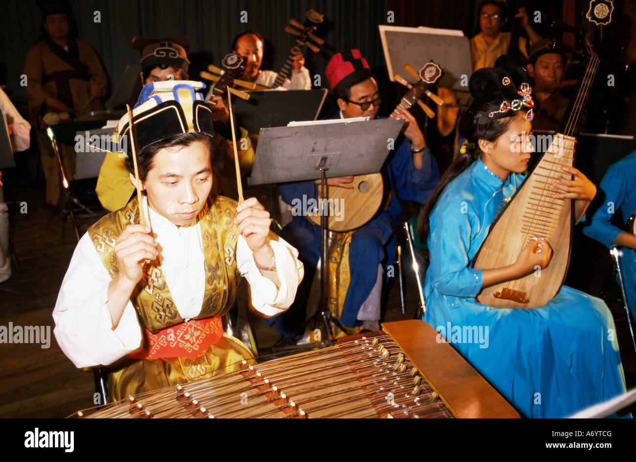 Instruments de musique chinois Banque de photographies et d’images à ...