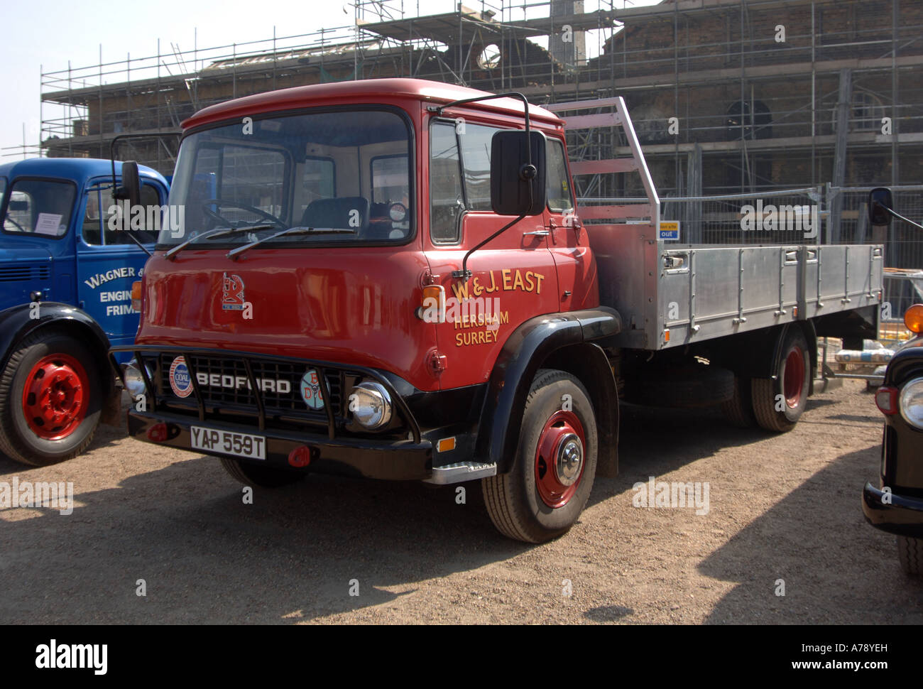 Camion à plate forme bedford Banque de photographies et d’images à haute résolution - Alamy