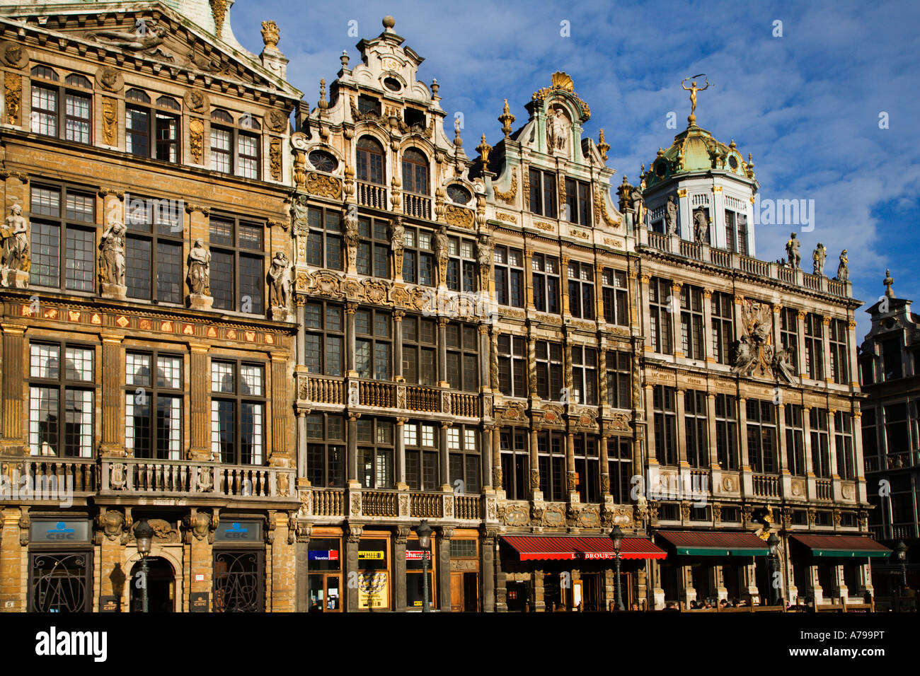 L'architecture flamande y compris la Maison des boulangers avec sa ...