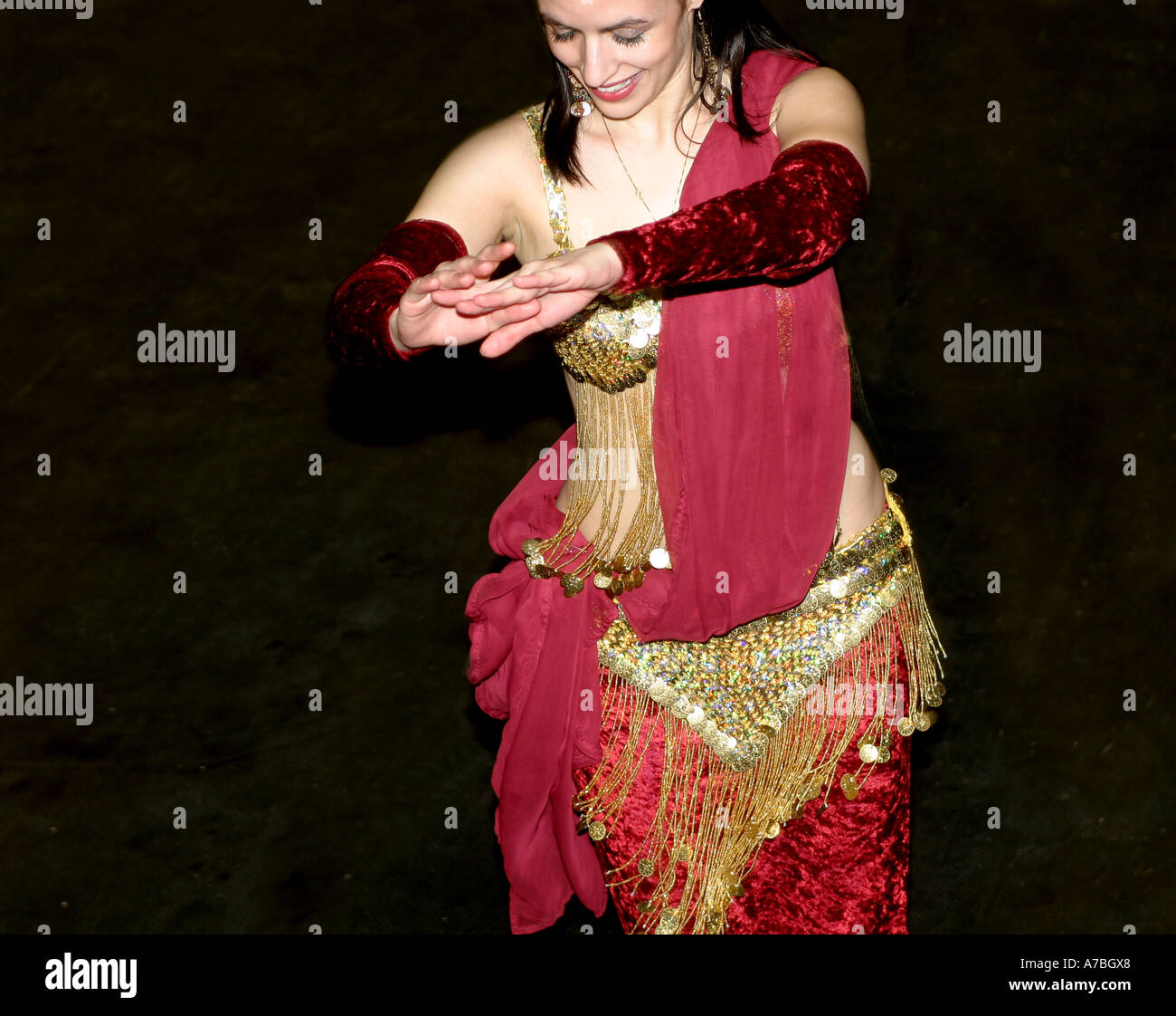 Costumes traditionnels de danse du ventre Banque de photographies et d ...