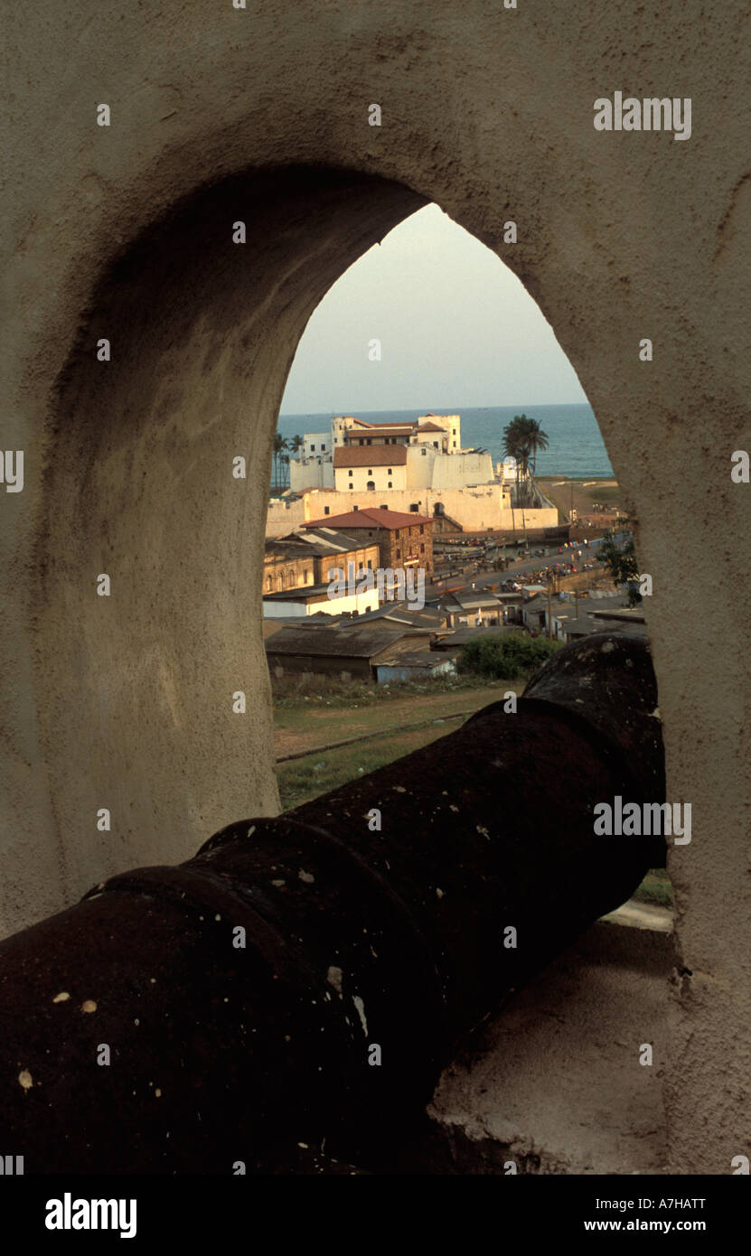 Château de St George vu de la tour du fort St Jago, Elmina, Ghana Photo ...