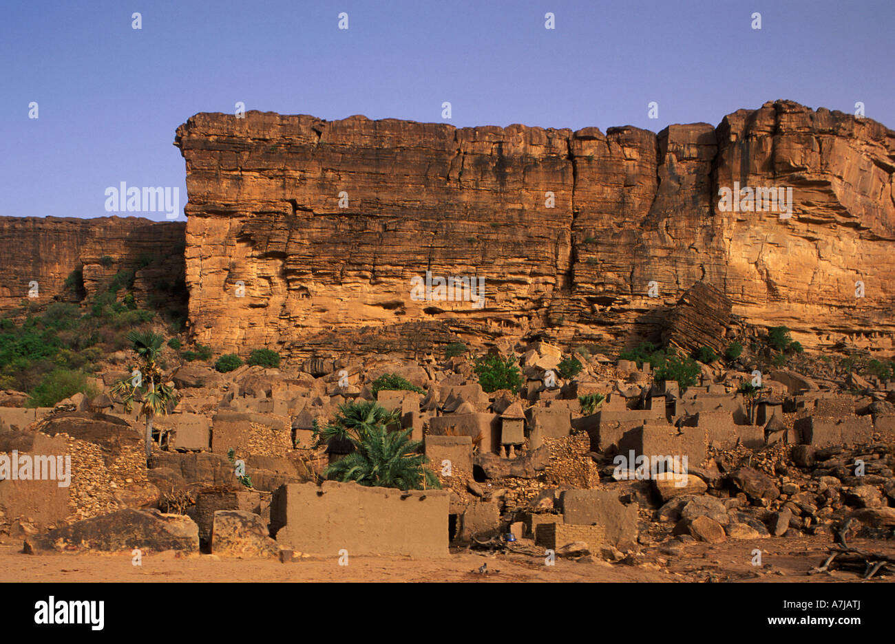 Dwelling dogon village Banque de photographies et d’images à haute ...