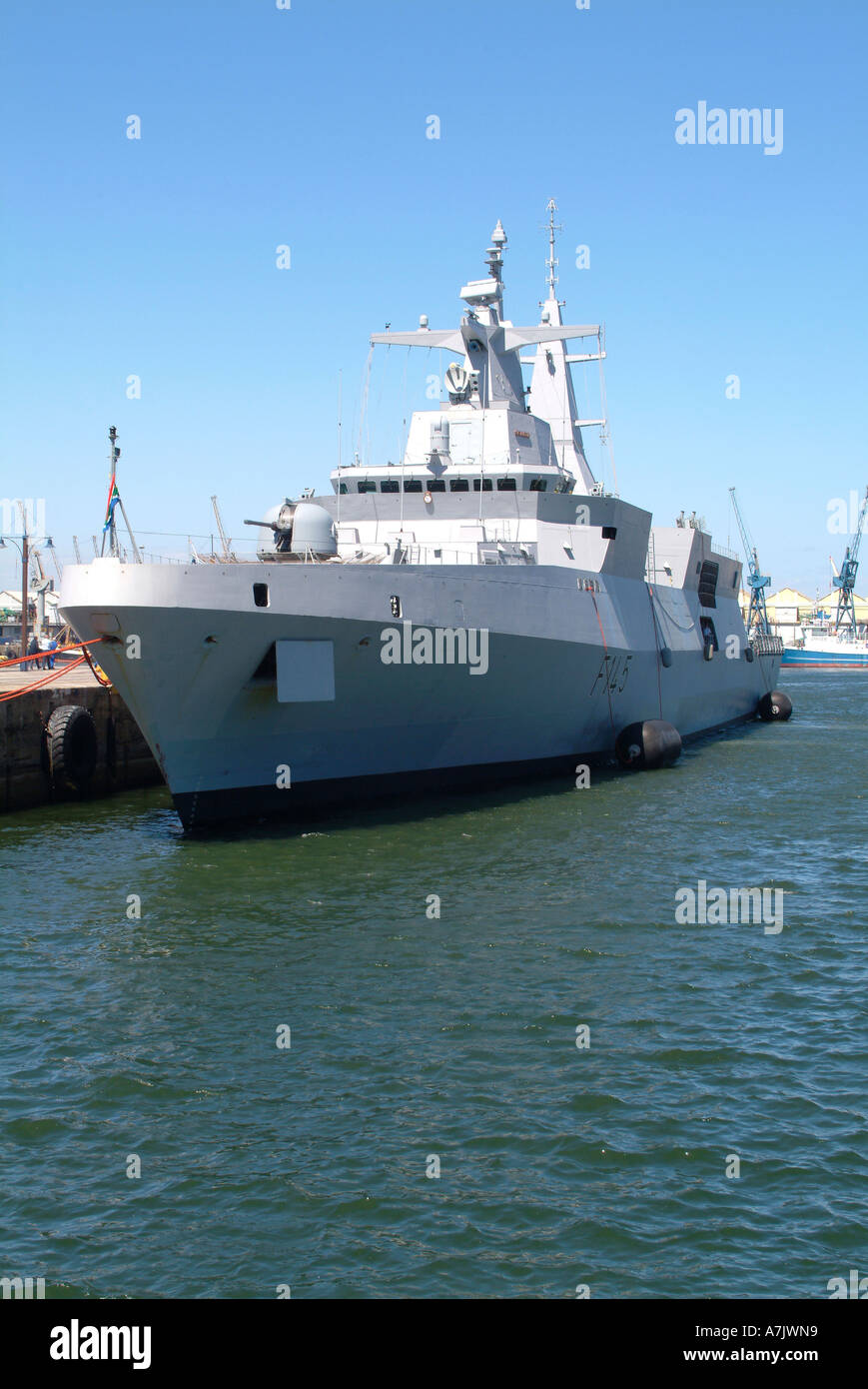 South african frigate sas amatola f145 Banque de photographies et d ...