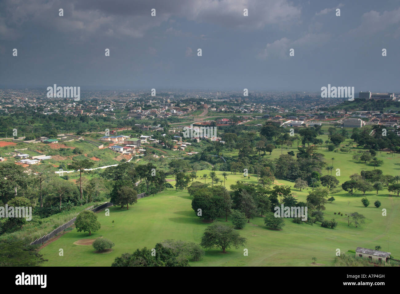 Yaounde capital city cameroon africa Banque de photographies et d ...