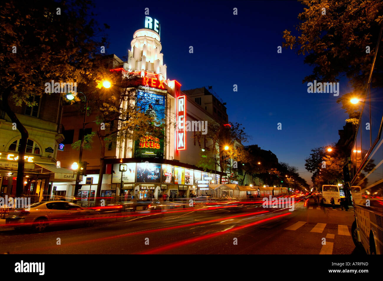 Cinéma grand rex Banque de photographies et d’images à haute résolution ...