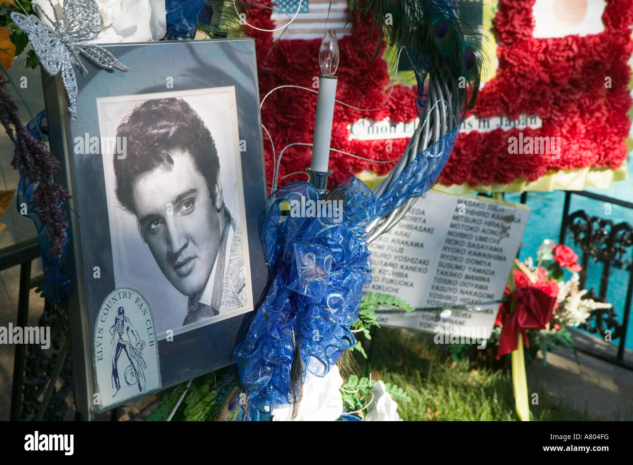 Elvis presley cemetery Banque de photographies et d’images à haute ...
