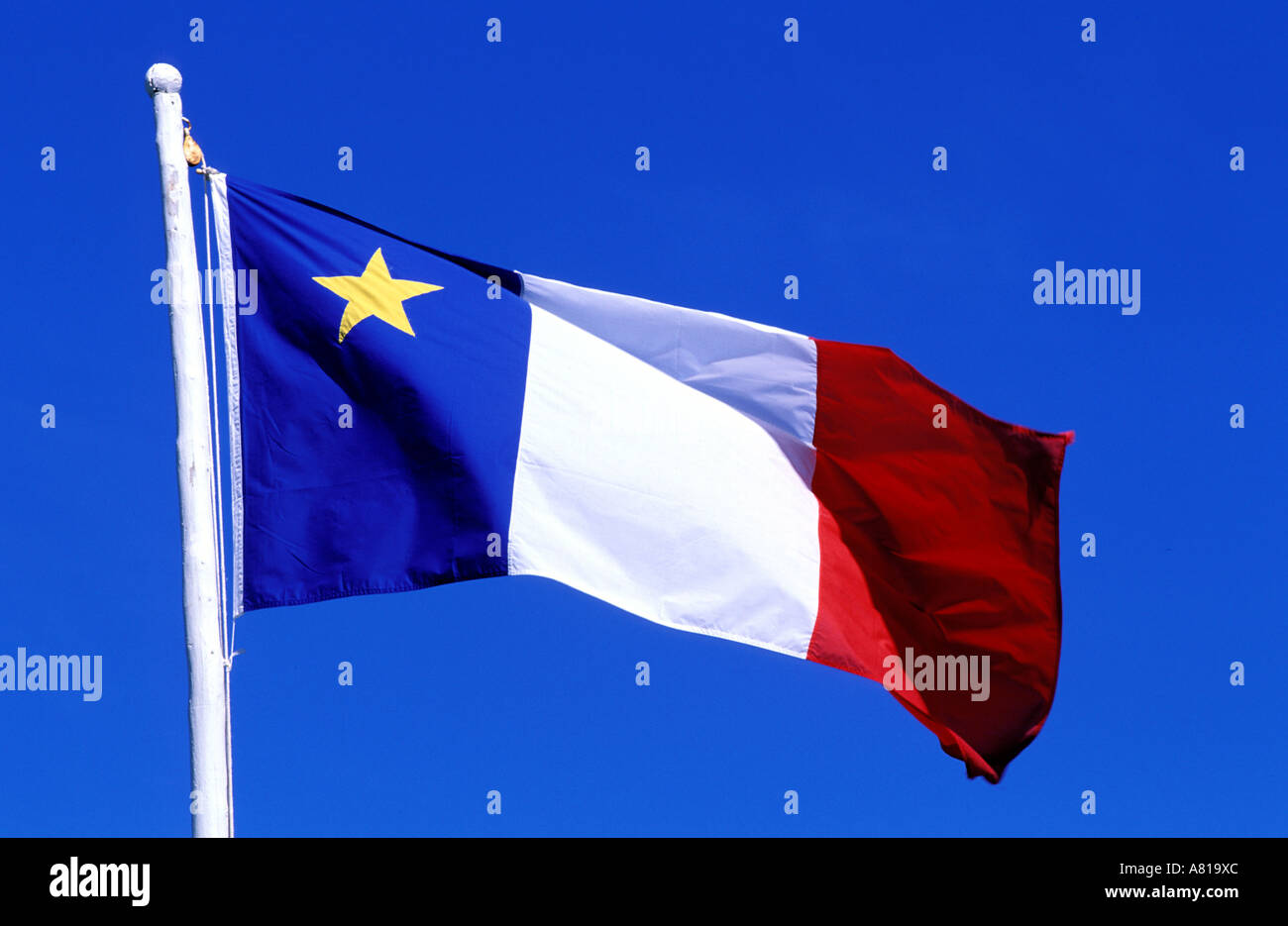 Le Canada, la Nouvelle-Écosse, drapeau acadien, drapeau français et ...
