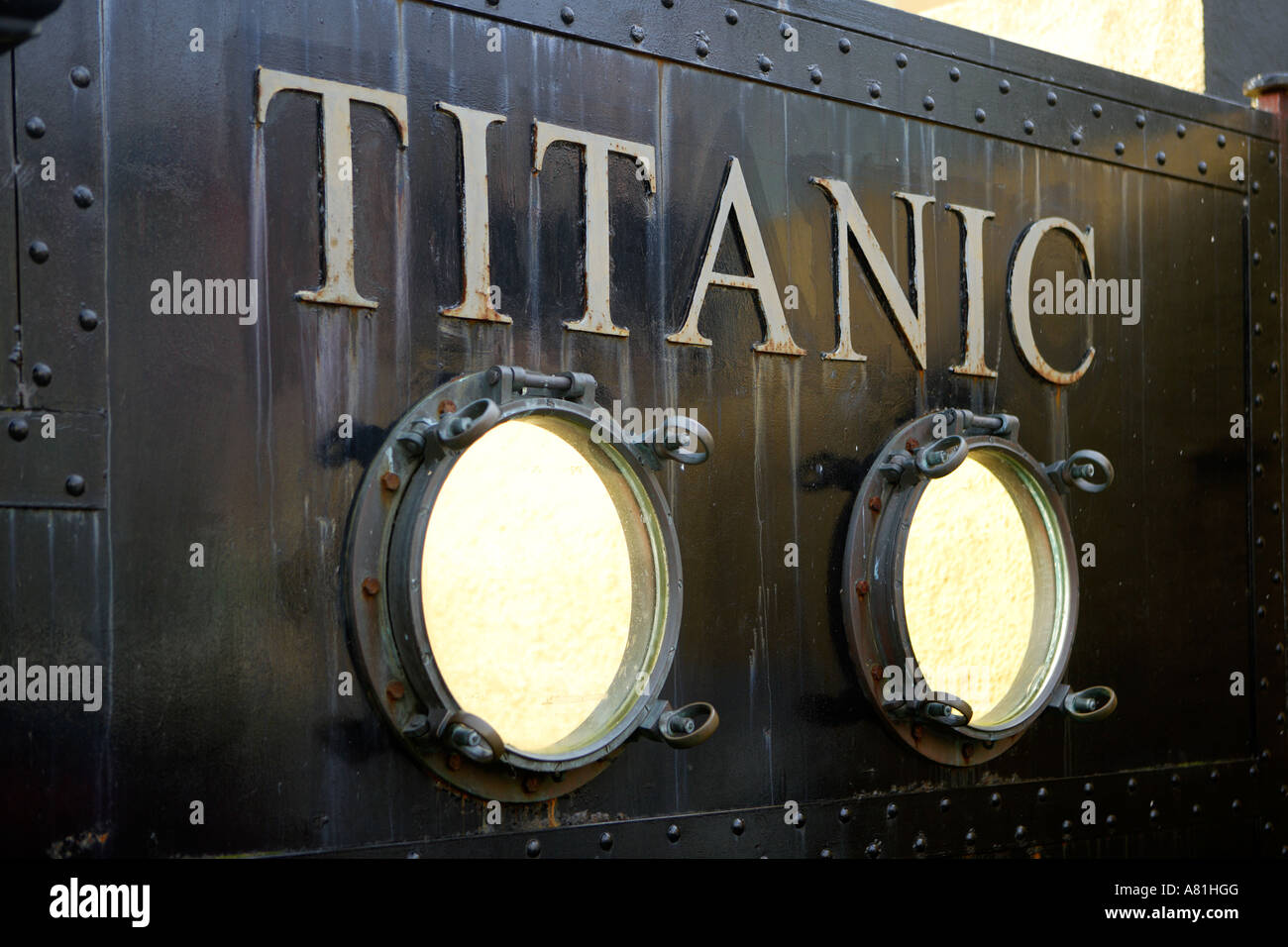 At the titanic bar Banque de photographies et d’images à haute ...