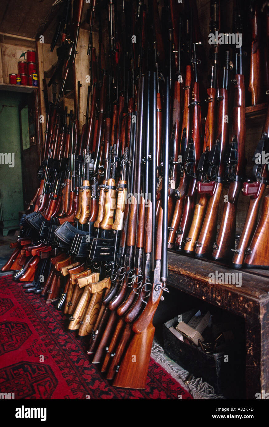 Porte fusils Banque de photographies et d’images à haute résolution - Alamy