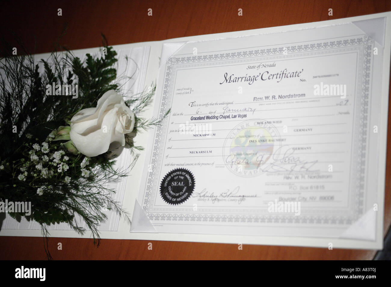 Certificat de mariage Banque de photographies et d’images à haute résolution - Alamy