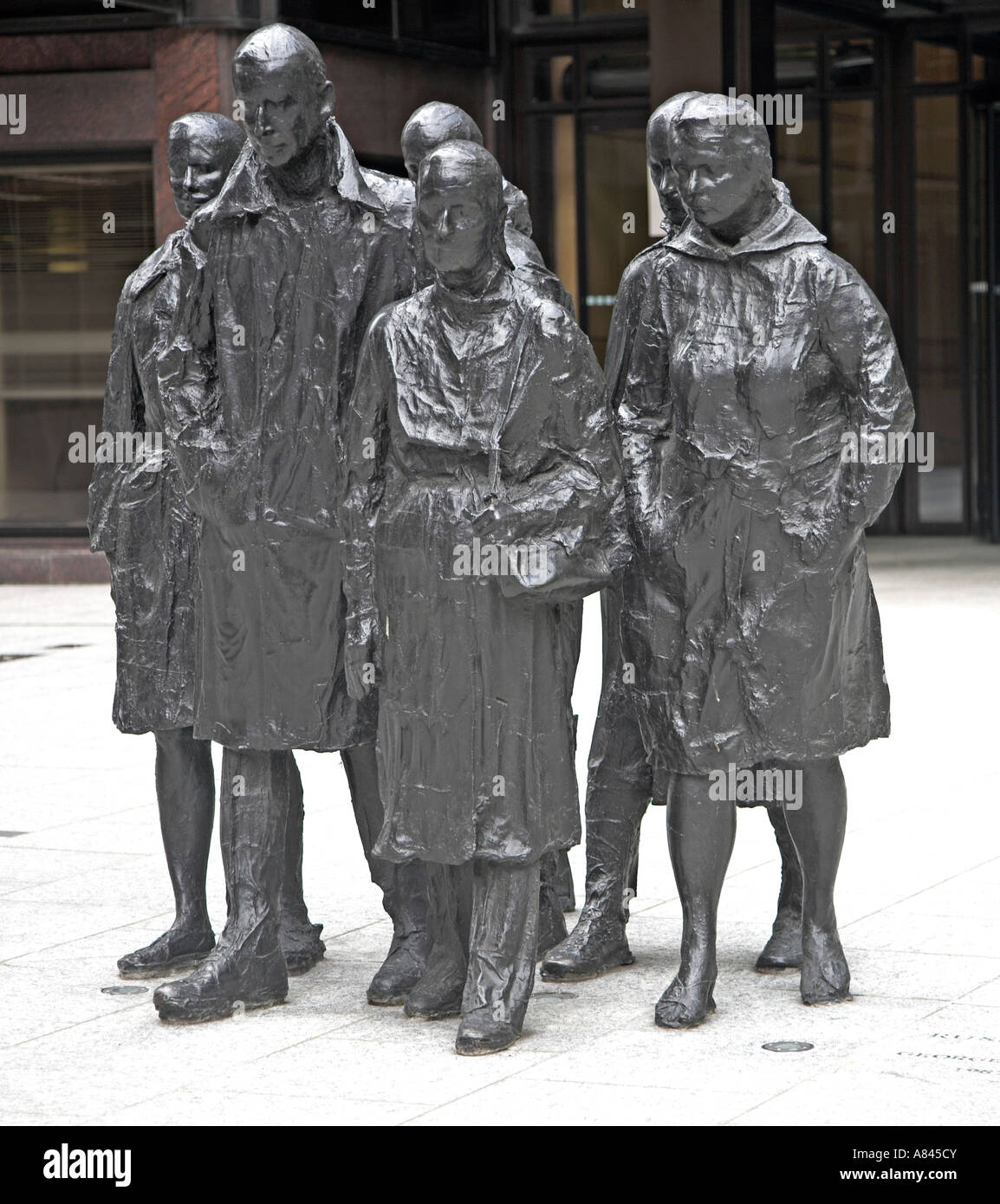 George segal rush hour sculpture Banque de photographies et d’images à ...