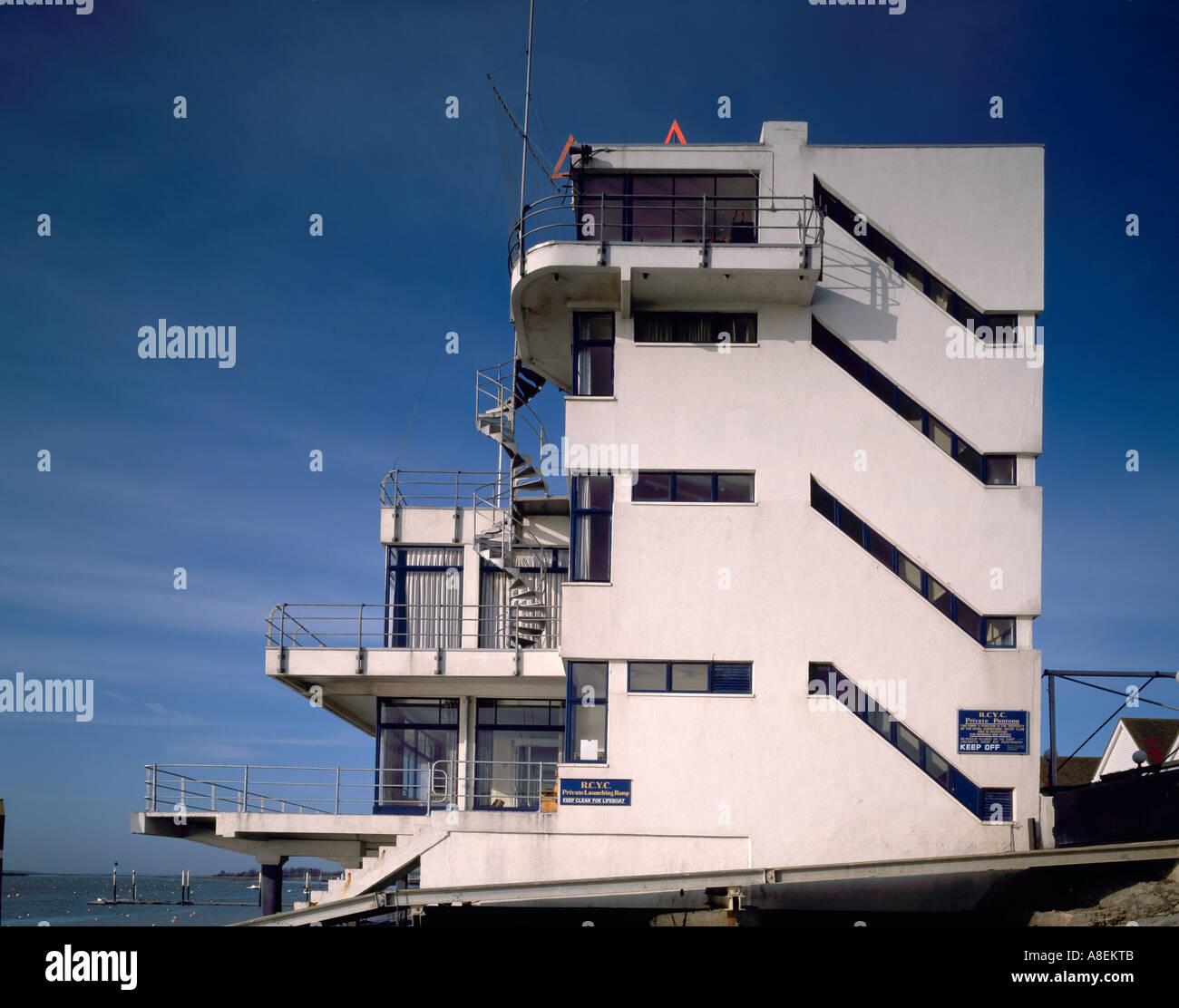 Joseph emberton Banque de photographies et d’images à haute résolution ...