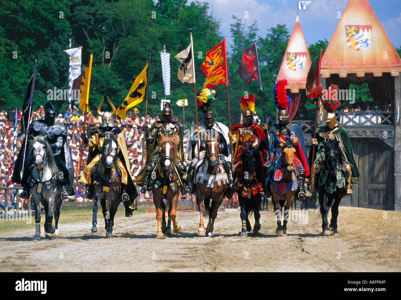 Joute cheval médiéval Banque de photographies et d’images à haute ...