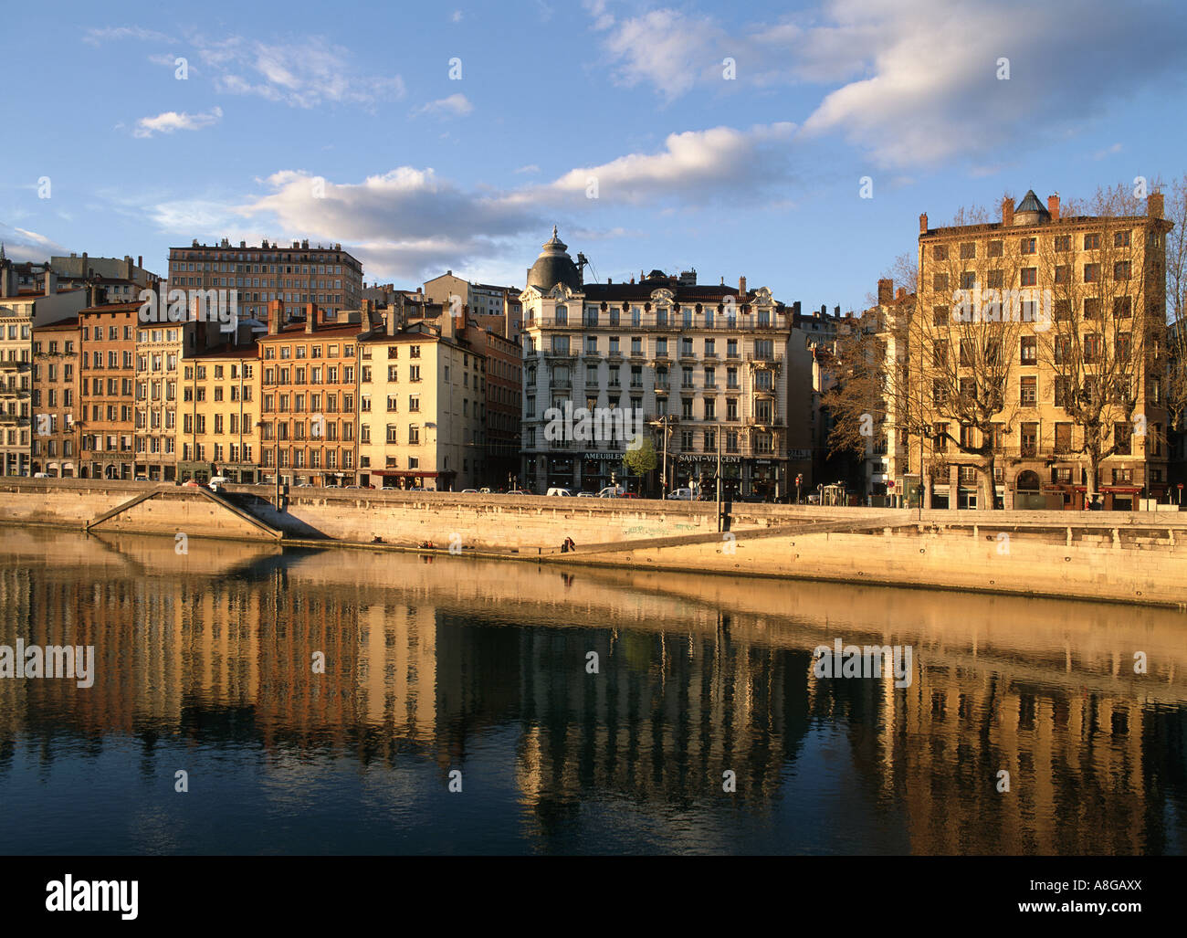 Fleuve saone lyon Banque de photographies et d’images à haute ...