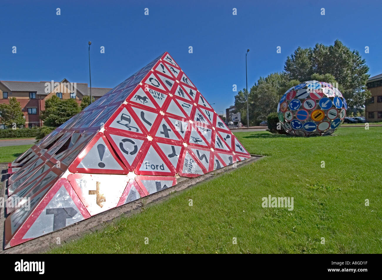 Magic roundabout road sign Banque de photographies et d’images à haute ...