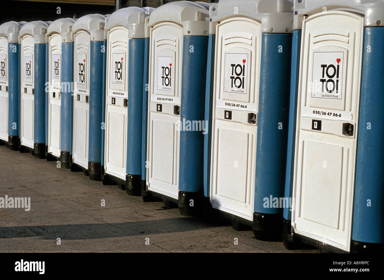 Dixi toilet Banque de photographies et d’images à haute résolution - Alamy