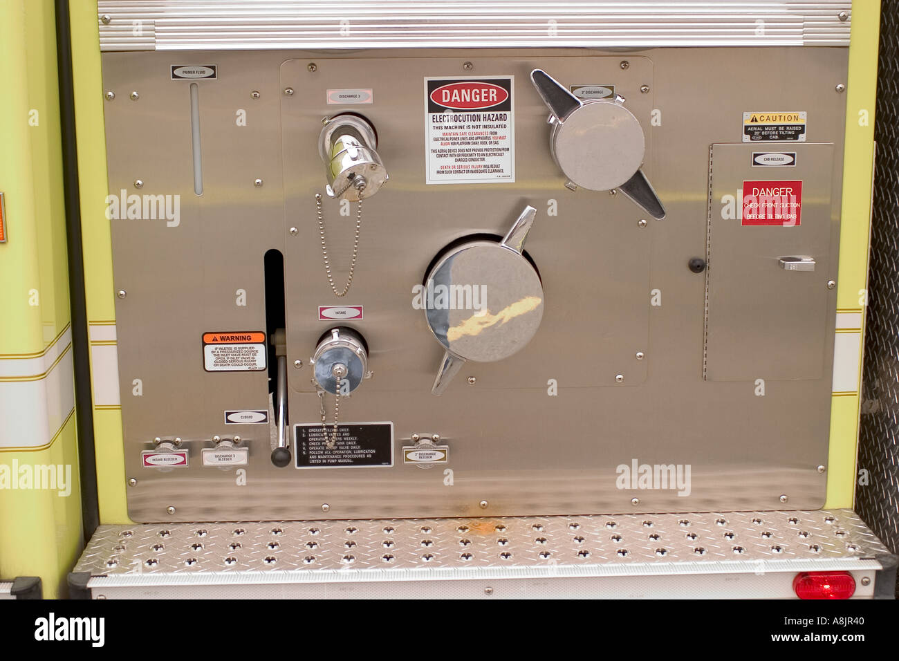 Panneau de commande sur un camion de pompiers Banque de photographies ...