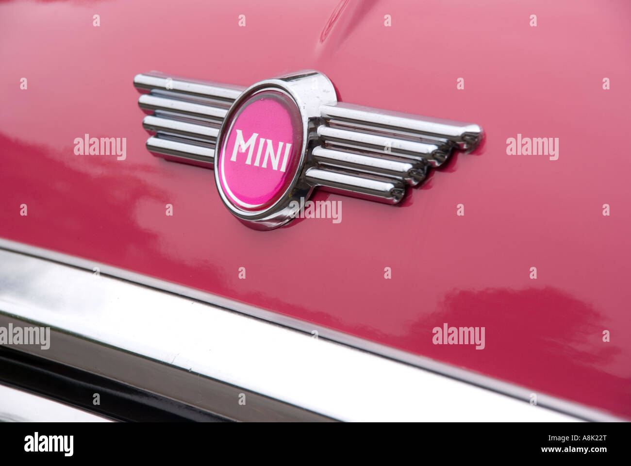 Voiture mini cooper rose Banque de photographies et d’images à haute ...