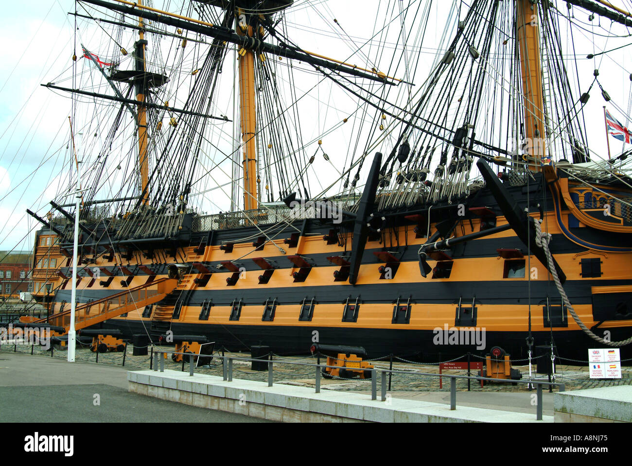 HMS Victory, navire de Lord Horatio Nelson Bataille de Trafalgar 1805 ...