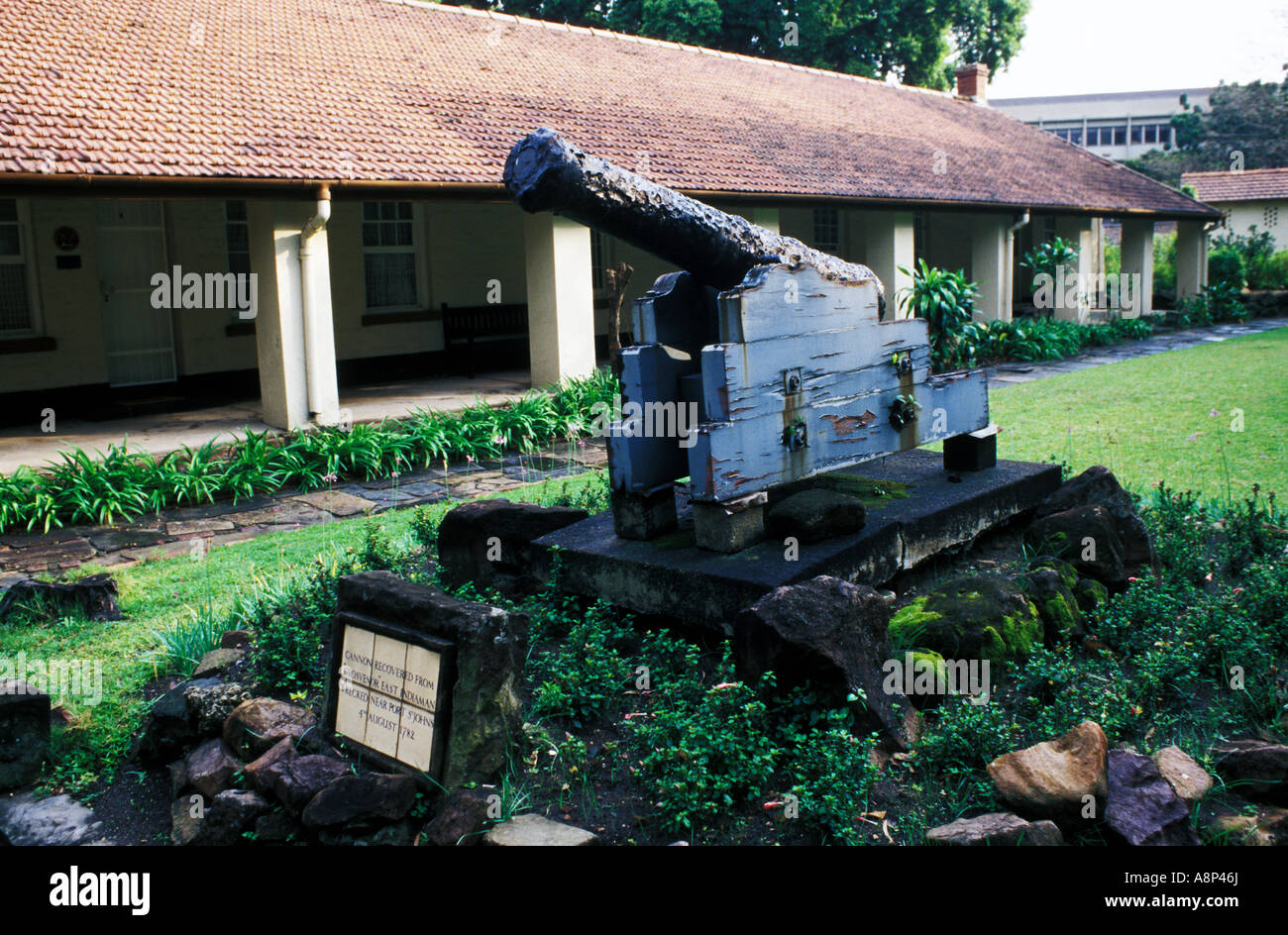 Caserne militaire Banque de photographies et d’images à haute ...