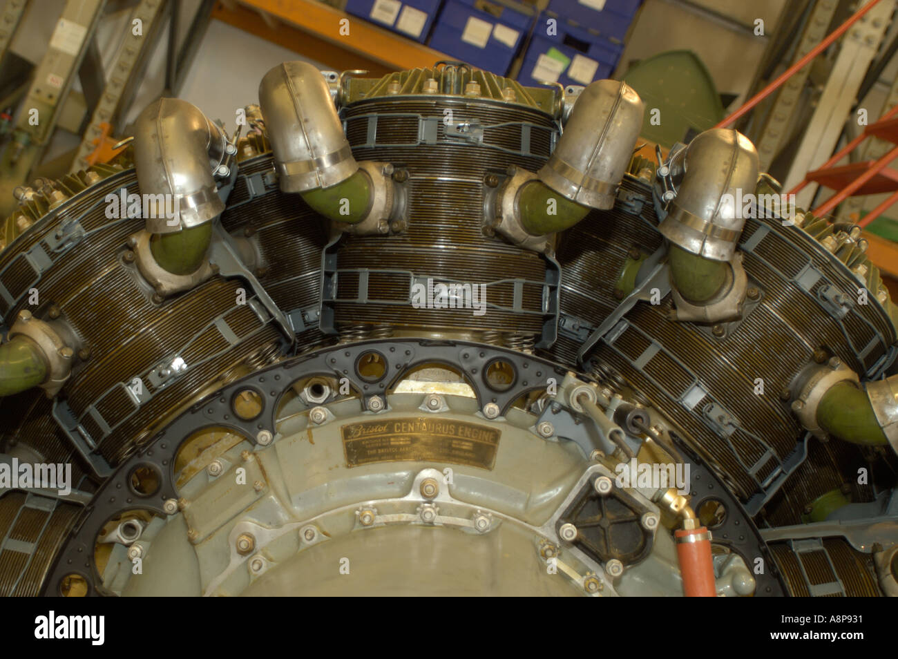 Plaque sur un moteur d'avion rotatif Bristol Centaurus Photo Stock - Alamy