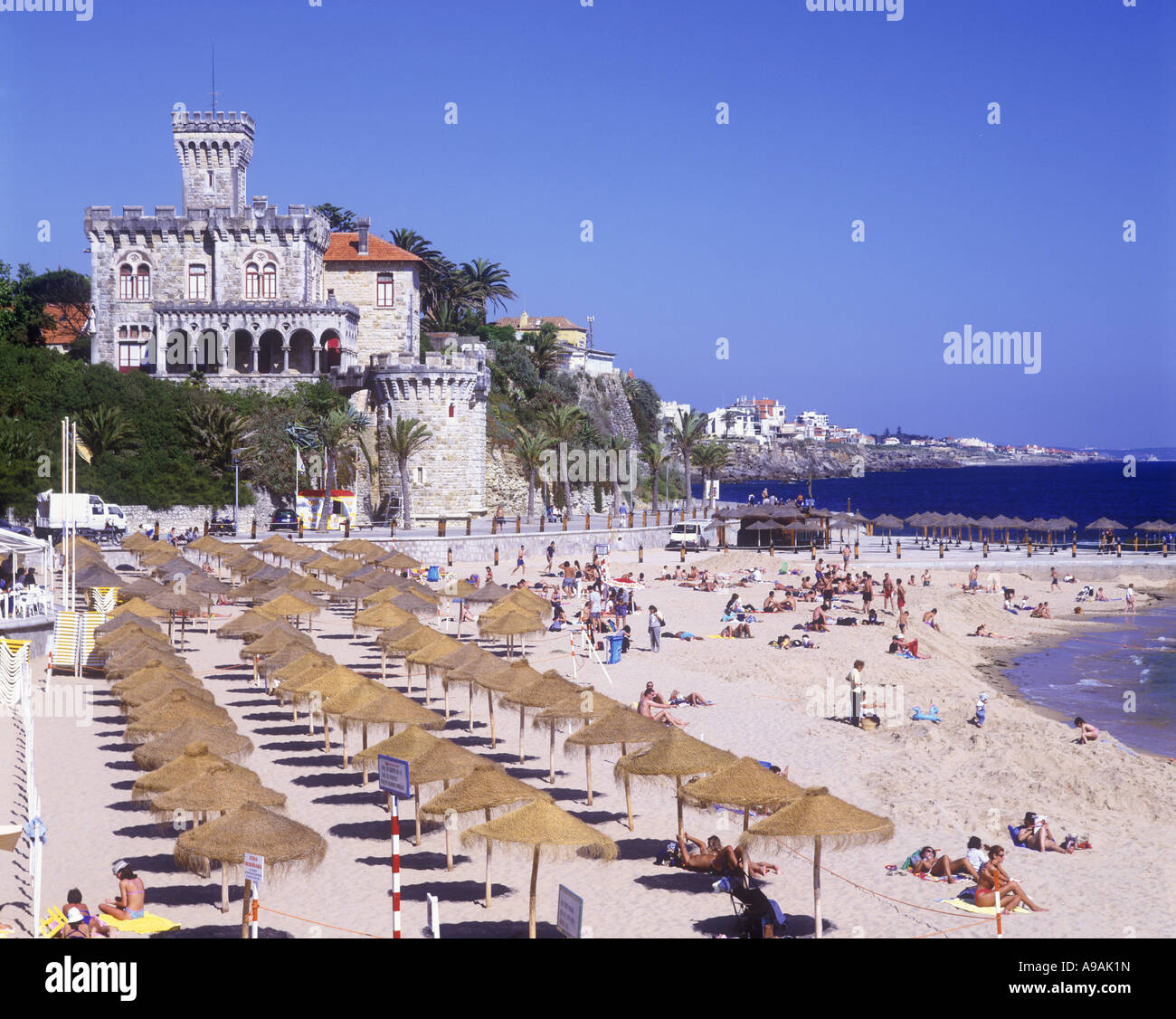 Plage PRAIA DE TAMARIZ ESTORIL ESTORIL PORTUGAL Photo Stock - Alamy