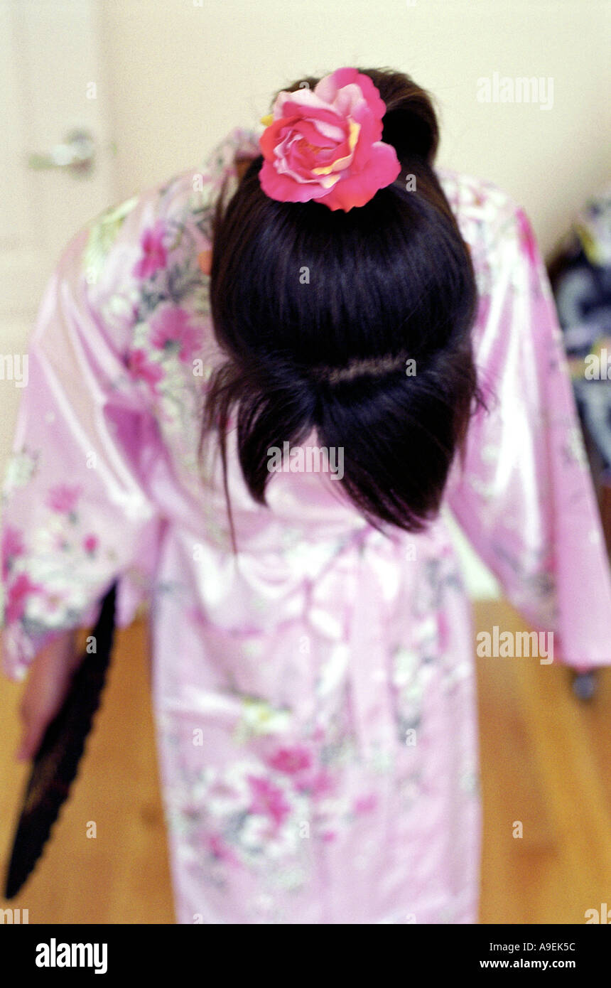 Geisha japan bow Banque de photographies et d’images à haute résolution ...