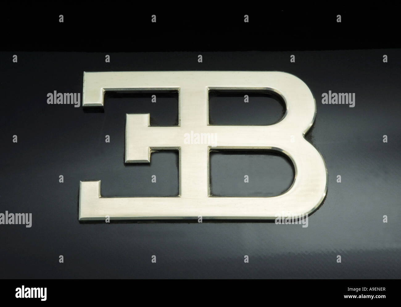 Bugatti car badge Banque de photographies et d’images à haute ...