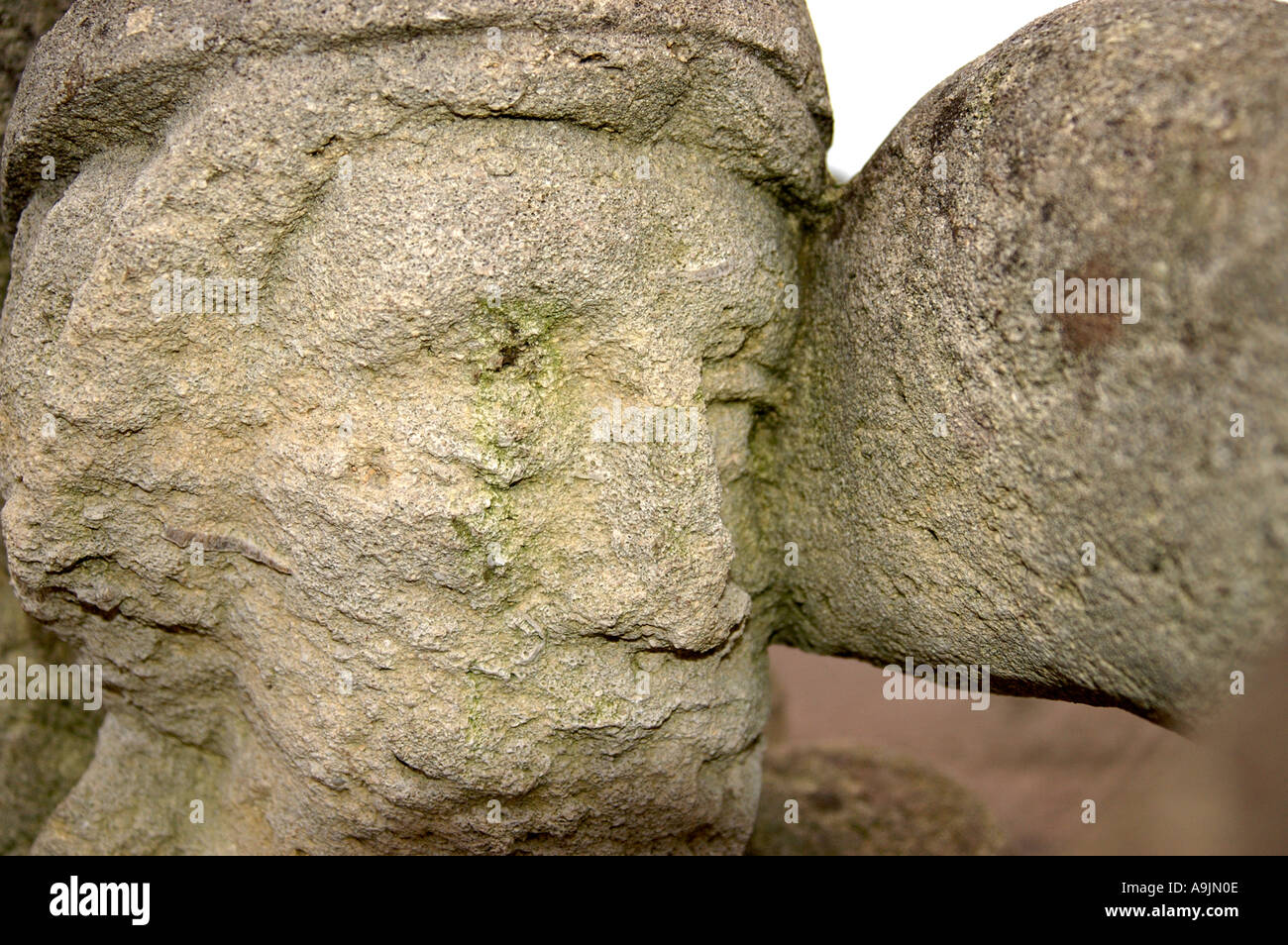 Acid rain statue Banque de photographies et d’images à haute résolution ...