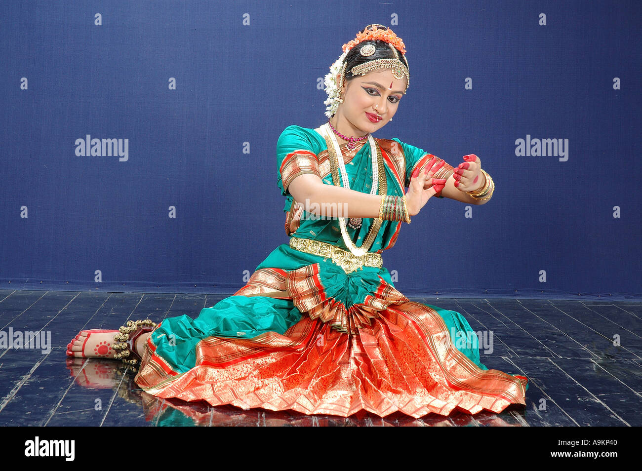 Bharata natyam Banque de photographies et d’images à haute résolution ...