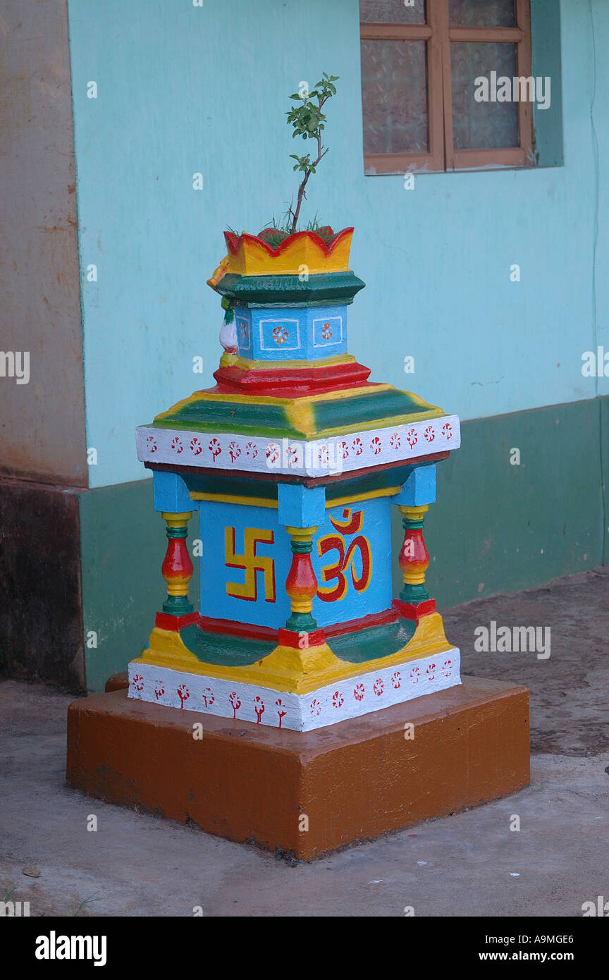 Tulsi vrindavan holy plant of hindu Banque de photographies et d’images ...