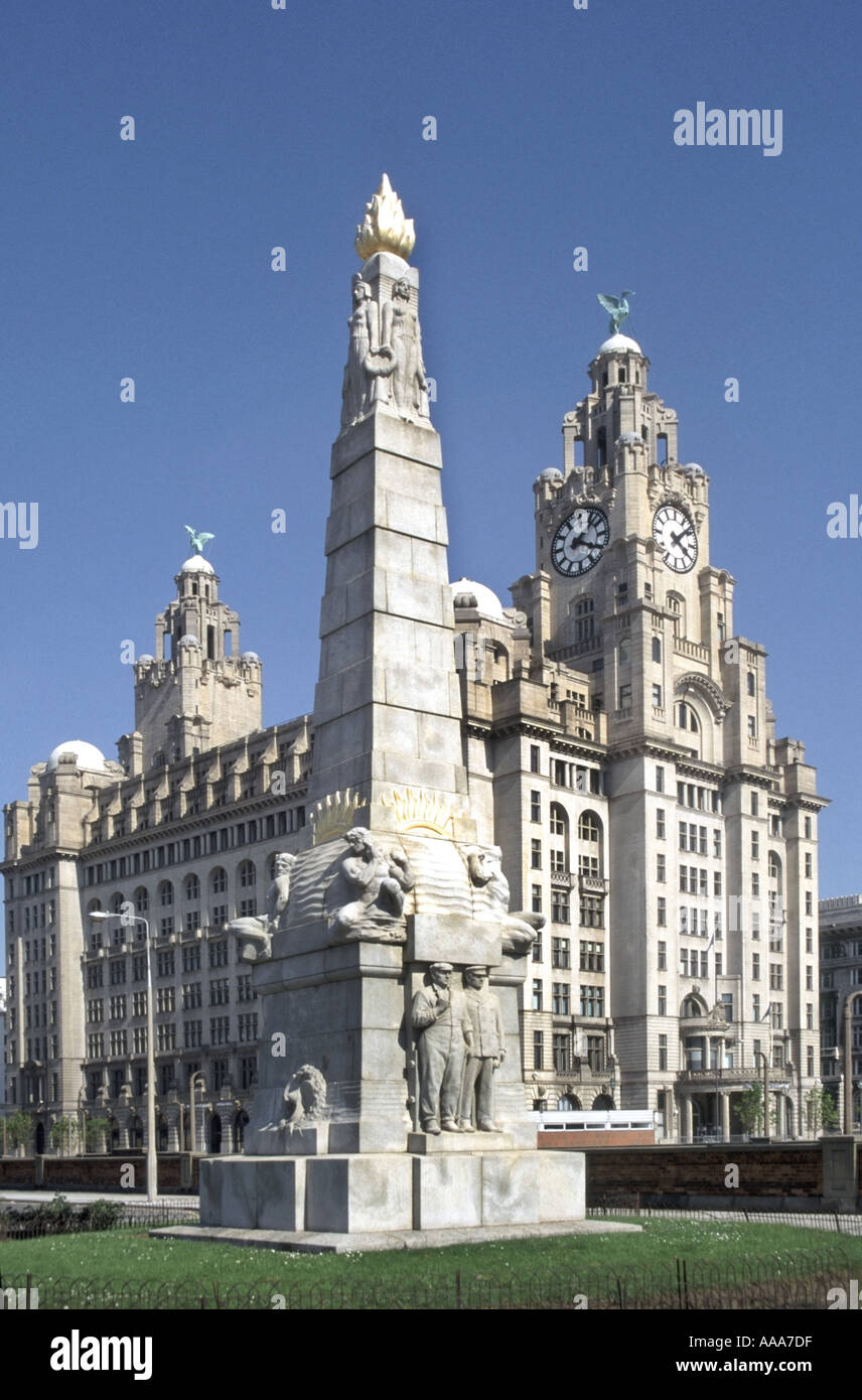 Titanic monument liverpool Banque de photographies et d’images à haute ...