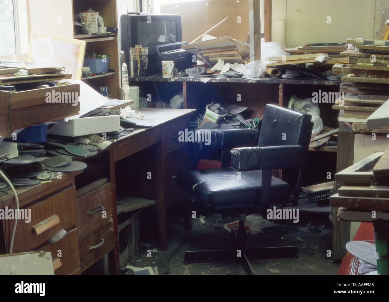 atelier en désordre Photo Stock - Alamy