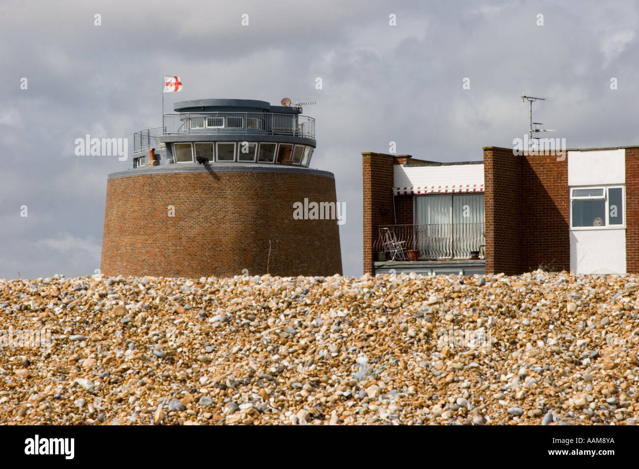 La tour Martello construites sur la côte du Sussex de l'est comme une ...