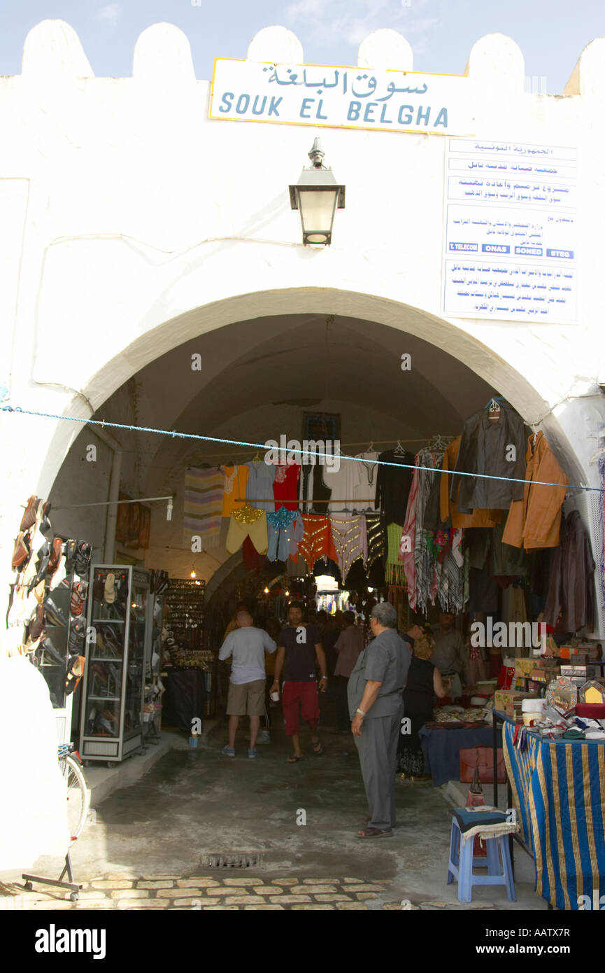 Entrée du souk el belgha écrit en arabe et français marché couvert ...