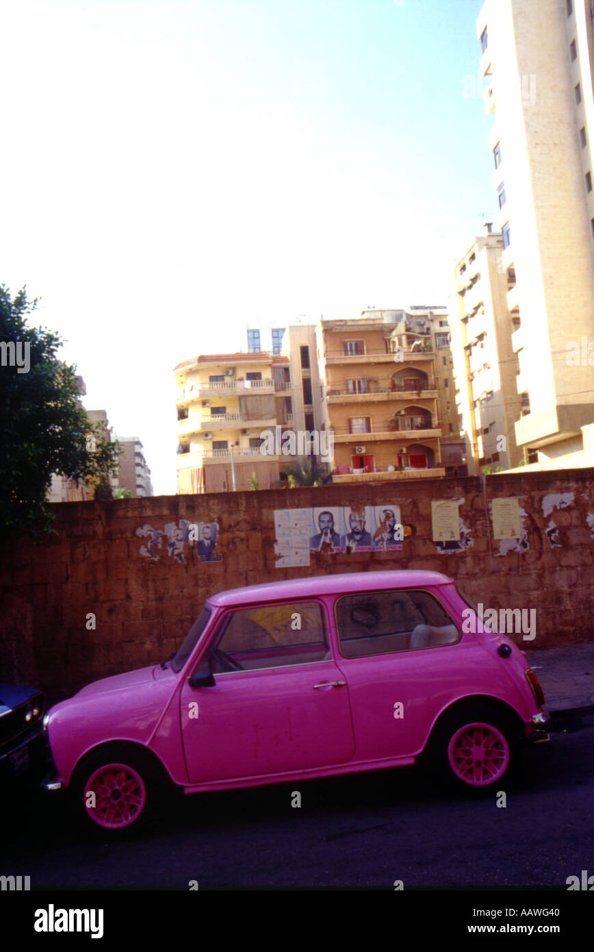 Voiture mini cooper rose Banque de photographies et d’images à haute ...
