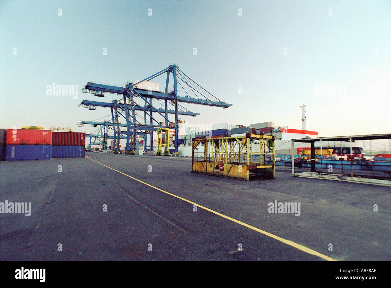 Un port Banque de photographies et d’images à haute résolution - Alamy