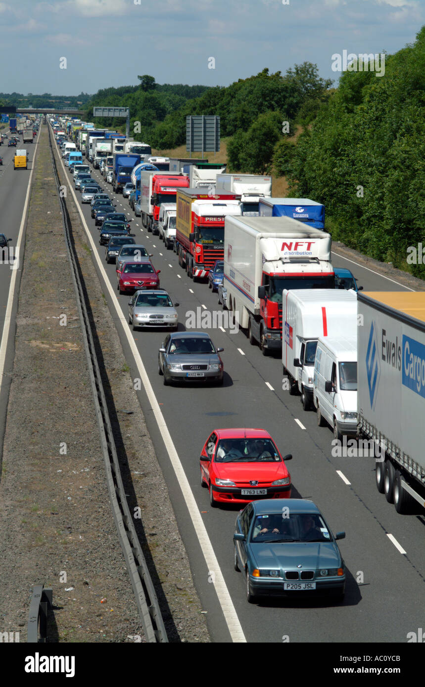 Autoroute rta Banque de photographies et d’images à haute résolution ...