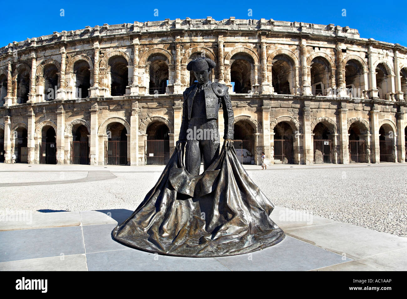 Matador statue roman arena nimes Banque de photographies et d’images à ...